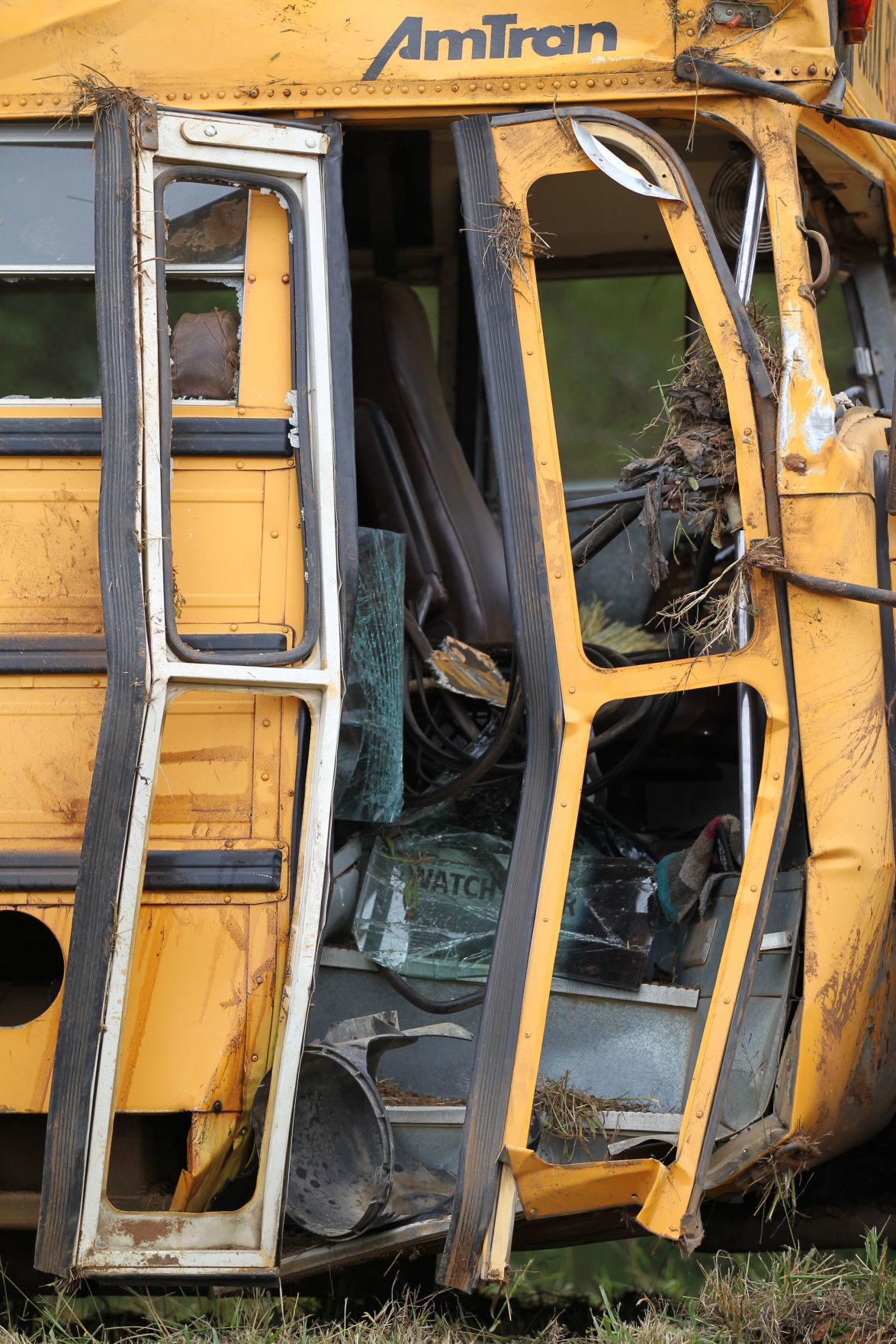 School bus driver killed, injuries reported in Benton County crash ...