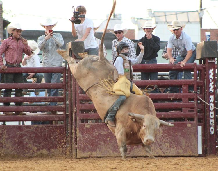 Bulls on Main returning to the dirt this weekend | News | djournal.com