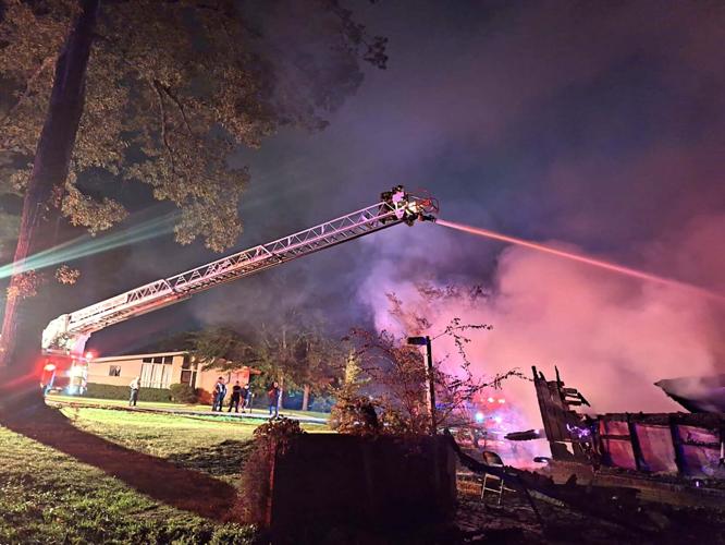 Owners unhurt after pre-dawn Monday fire in New Albany | New Albany ...