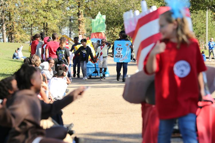 Lawndale Elementary hosts Thanksgiving Day Parade | Education ...