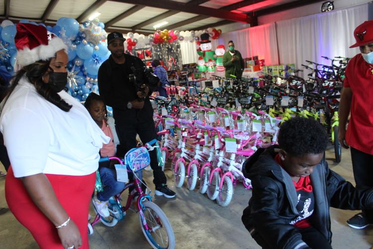 Holliday’s Helping Hands hosts Winter Wonderland toy drive | Living ...