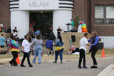 Tupelo community pitches in to celebrate Milam students | Education ...