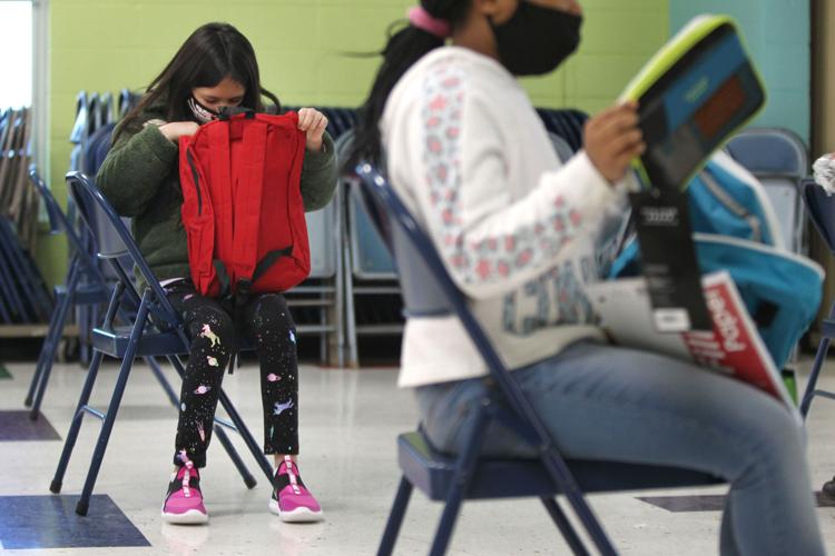 Delta Sigma Theta alumnae donate backpacks, school supplies for local ...