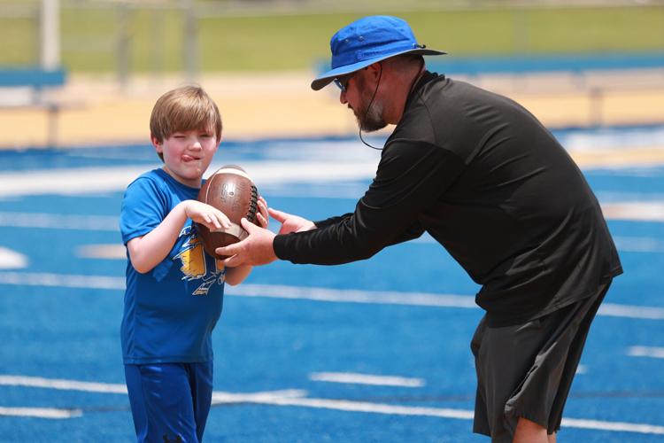Tupelo football coach focuses on needs of autistic twins | Lifestyle ...
