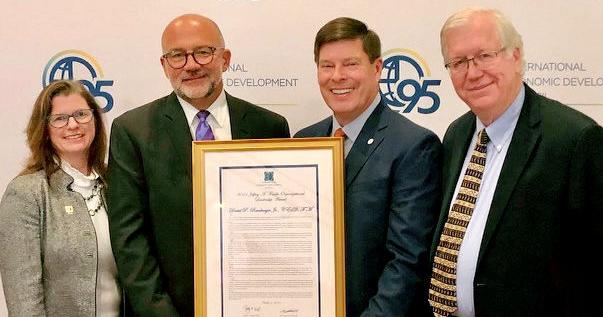 Rumbarger receives Leadership Award from the International Economic ...
