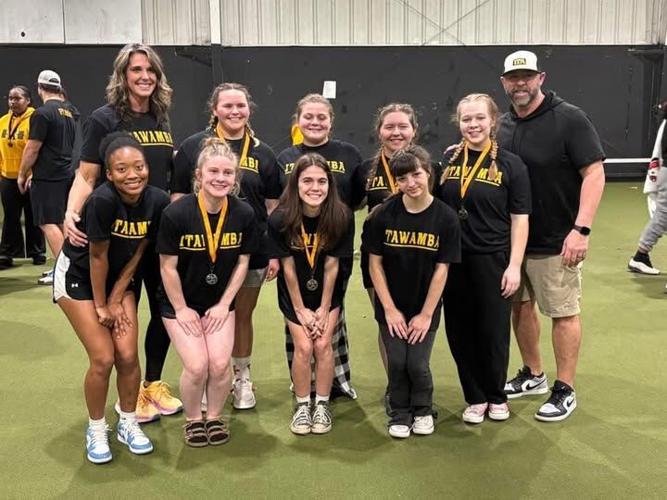 Multiple MHS, IAHS powerlifters advance to state | Sports | djournal.com