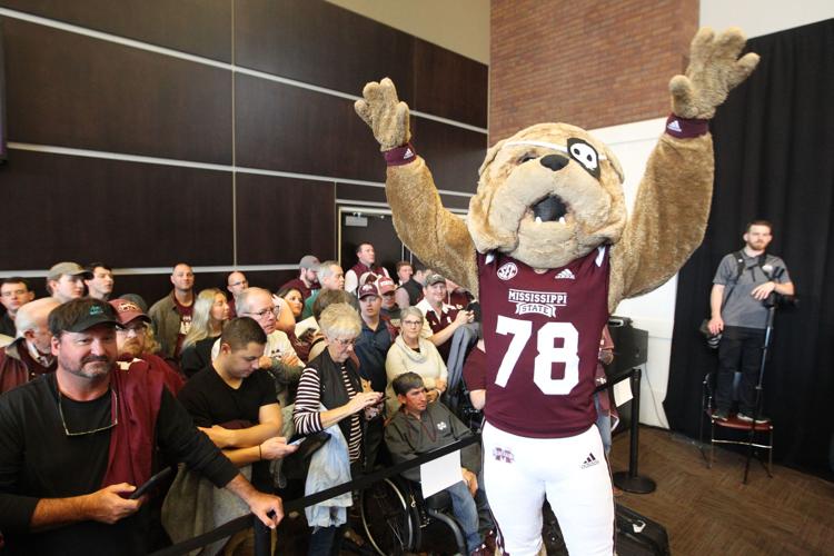 Coach Mike Leach: Fair winds, calm seas to college football’s most ...