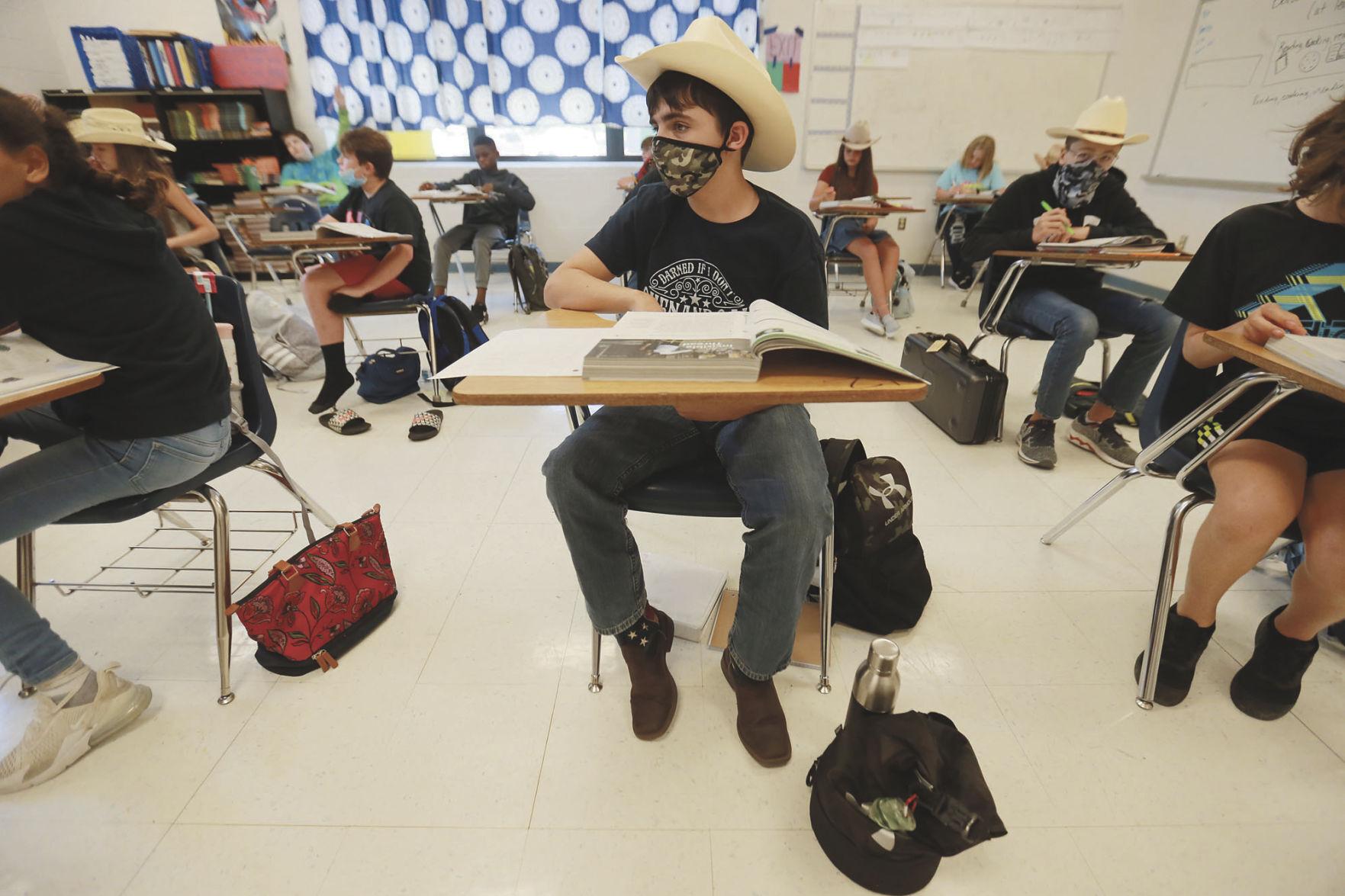 Students wear cowboy hats to honor Robert Banik, longtime Guntown ...