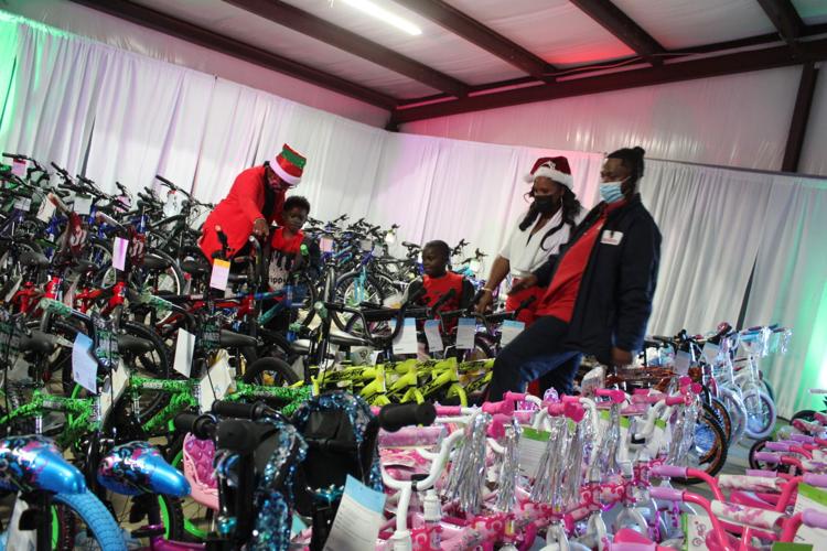 Holliday’s Helping Hands hosts Winter Wonderland toy drive | Living ...