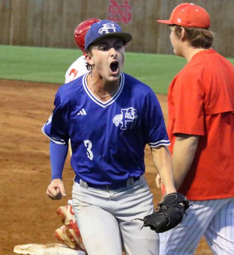 Whitaker walks down Royals in Game 1 | Sports | djournal.com