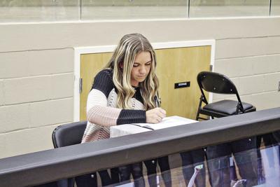 Taryn Clark signs with Mississippi Delta College | Sports | djournal.com