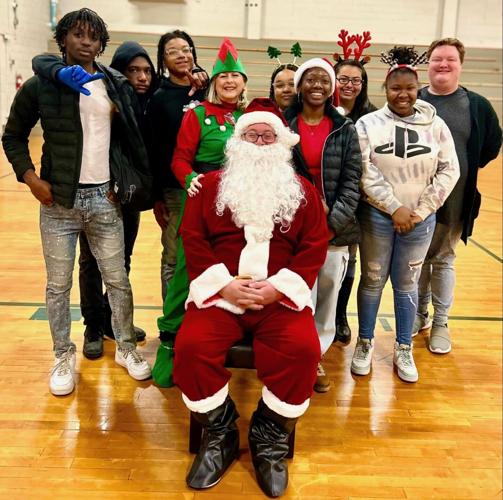 Santa Claus, AHS’s CCR class gives AES students a helping of Christmas ...