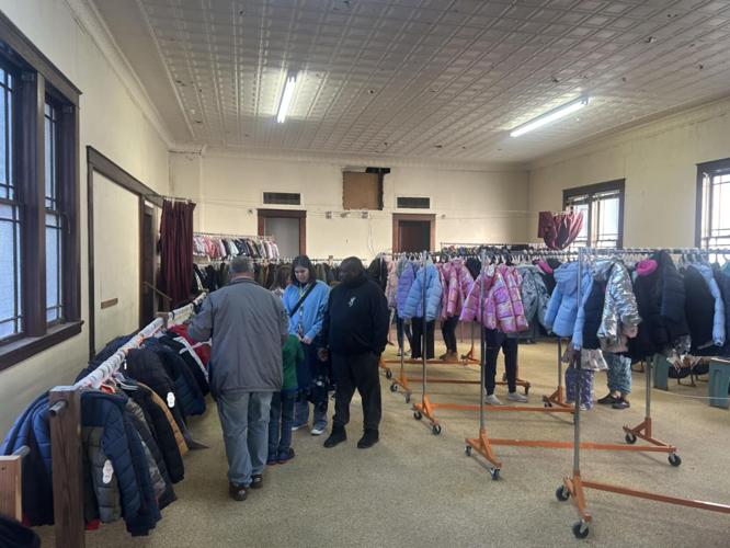Time of Thanks: Thanksgiving holiday brings out good samaritans to aid ...
