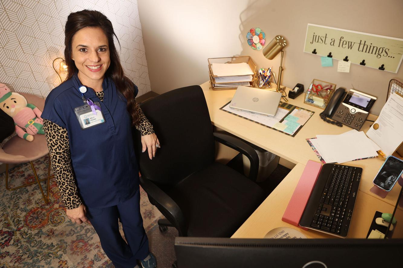 A diagnosis of tech neck can hurt, but there is help | Health ...