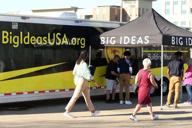 Big Ideas Mobile Learning Lab begins area high school visits ...