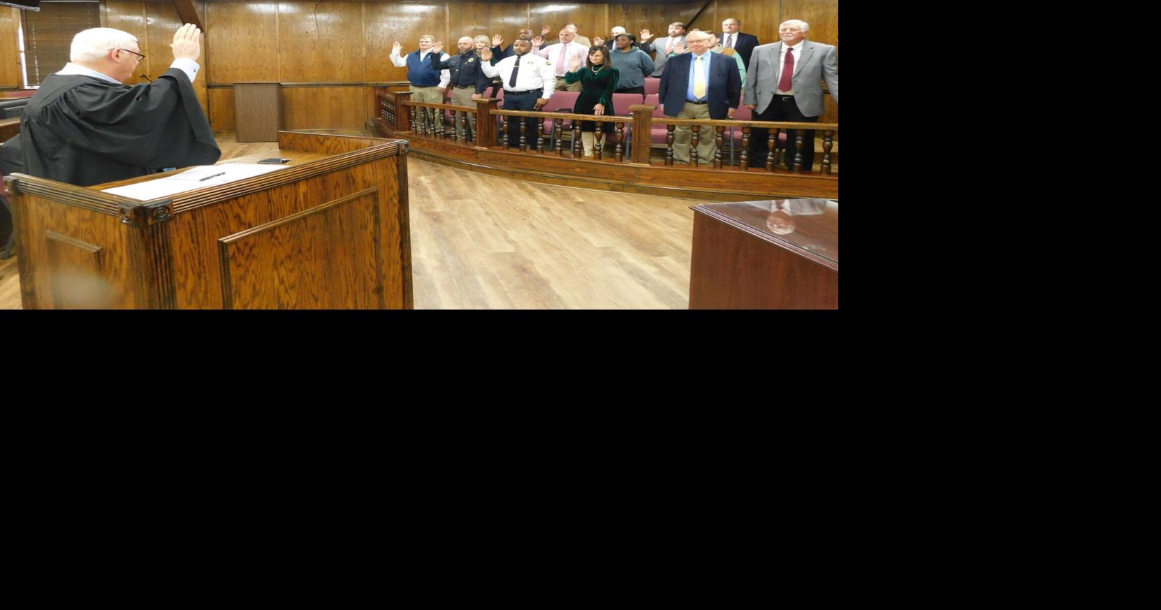Elected Benton County officials sworn into service | News | djournal.com