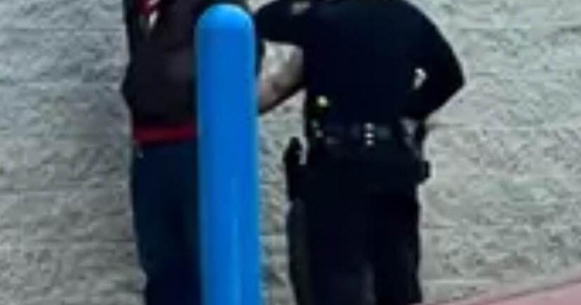 No shots fires but shoppers panicked in Wal-Mart gun incident | New ...