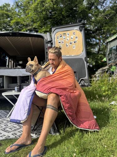 Carpenter quits job after his dog goes viral | News | djournal.com