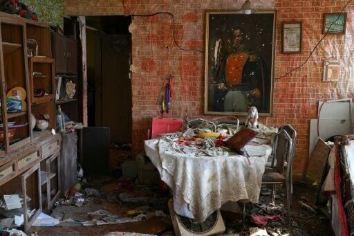 Clearing bomb wreckage, Venezuelan mourns aunt killed in US raid | News ...