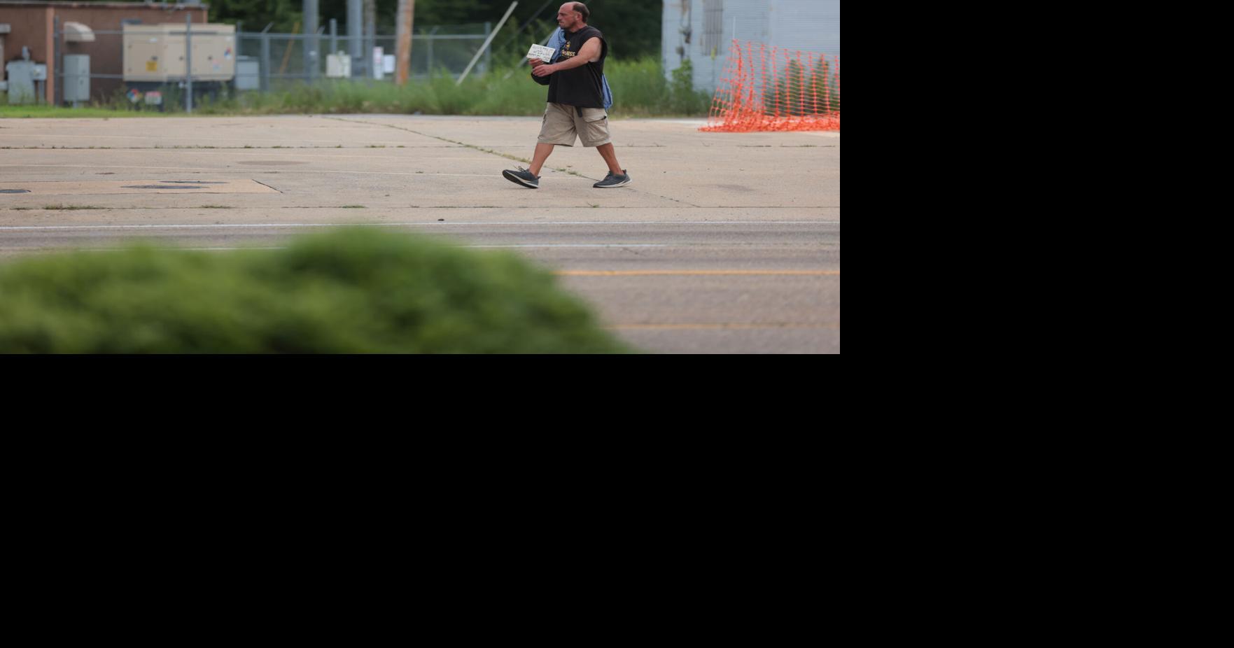 City puts restrictions on 'criminal loitering, aggressive panhandling ...