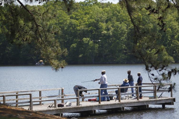 Fishermen flock to Lake Lamar Bruce | Local News | djournal.com
