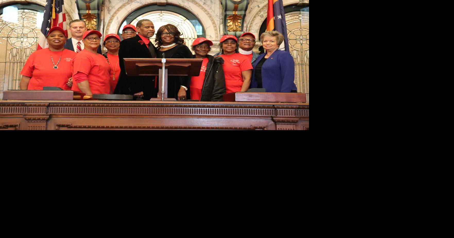Red Hill senior citizens visit capital | New Albany Gazette | djournal.com