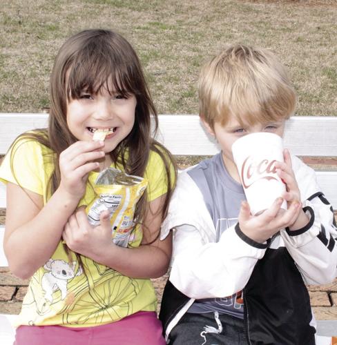 Friends, relatives and good times | Photos | djournal.com