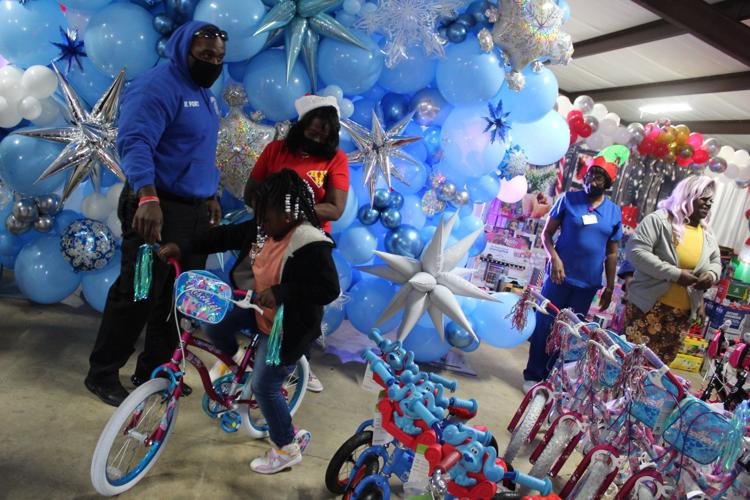 Holliday’s Helping Hands hosts Winter Wonderland toy drive | Living ...