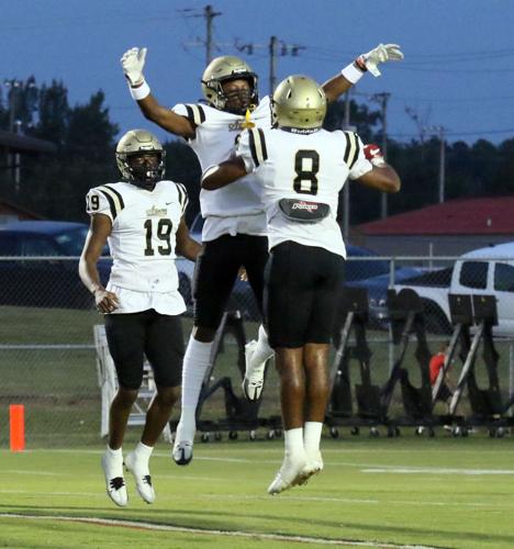 Panthers sneak by Caledonia in narrow road victory | Sports | djournal.com