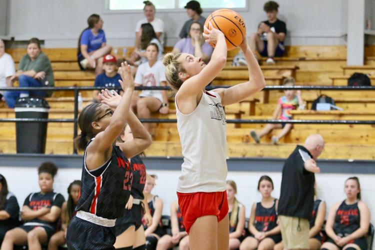 Lady Wildcats mixing talented veterans with star-studded freshman class ...