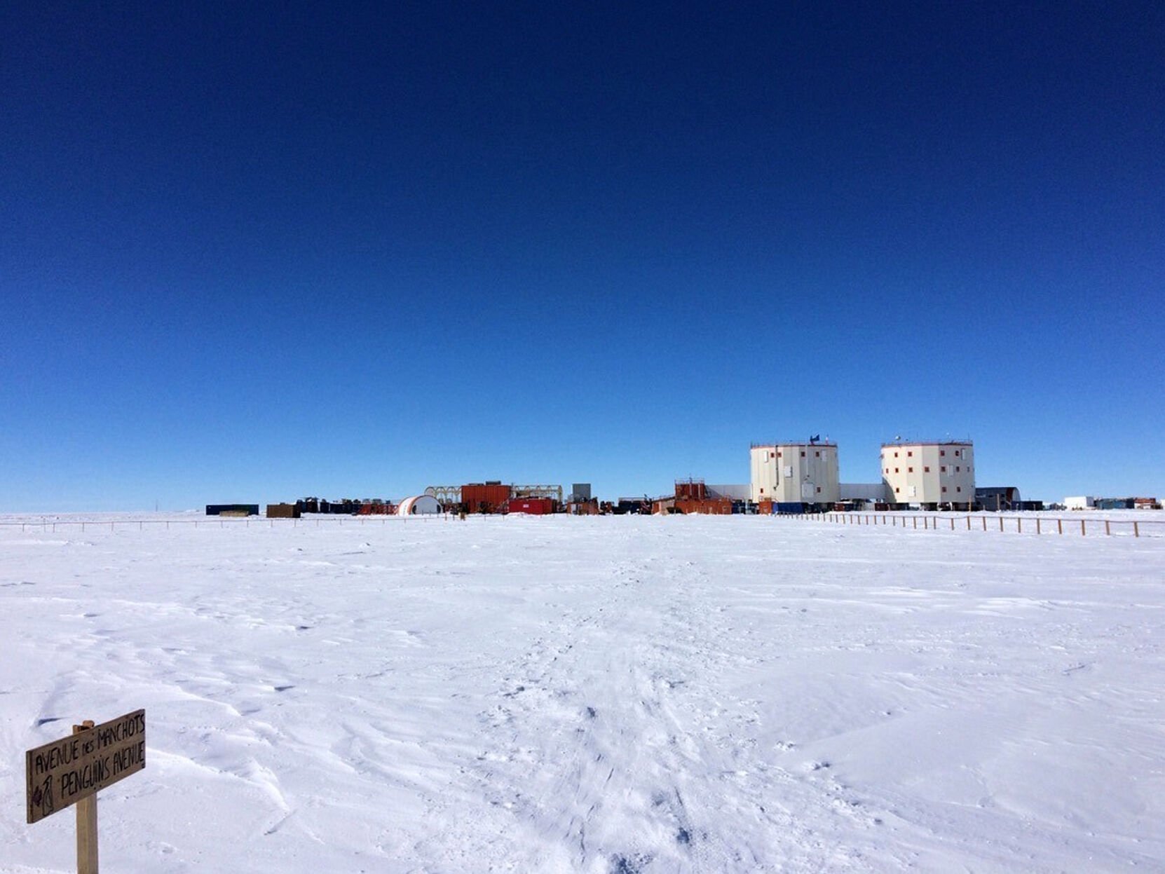 A novel sanctuary in Antarctica is preserving ice samples from rapidly ...