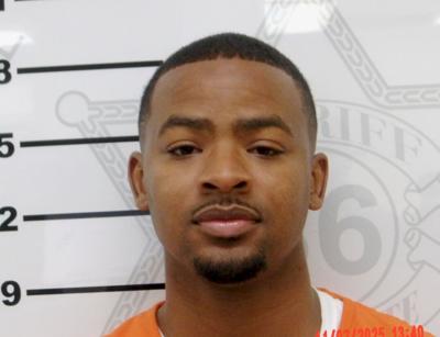 Judge dismisses tampering charge against capital murder defendant ...