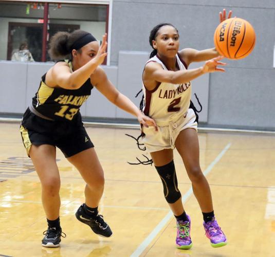 Last Dance: Lady Noles take one-point win in first round, held in ...