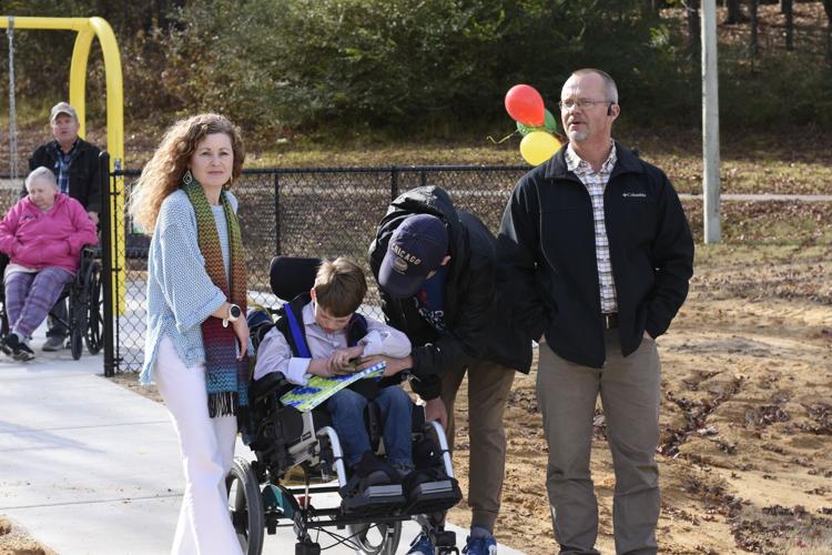 Tupelo hosts ribbon cutting for inclusive swing set at Veterans Park ...