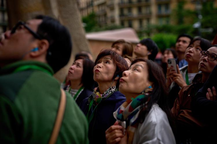 Photos of Barcelona’s Sagrada Familia as Gaudí basilica rises before ...