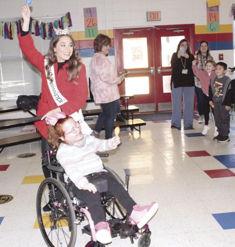 Miss Mississippi is bringing smiles to young and old alike through ...