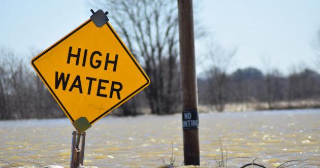 Flood damage at least $2 billion for Mississippi River towns ...
