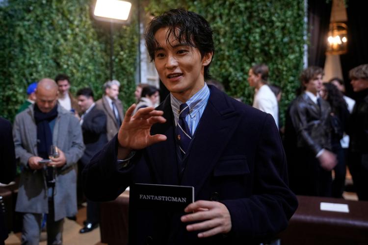 Ralph Lauren front row draws celebrities to Milan show | Nation & World ...