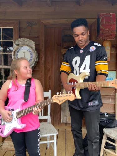 ‘Beyond the Tracks’ brings performers Gracey and Garry to the museum ...