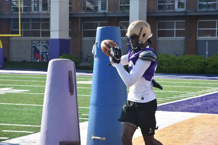 Dukes Training Camp: Monday, Aug. 12 | Photo | dnronline.com