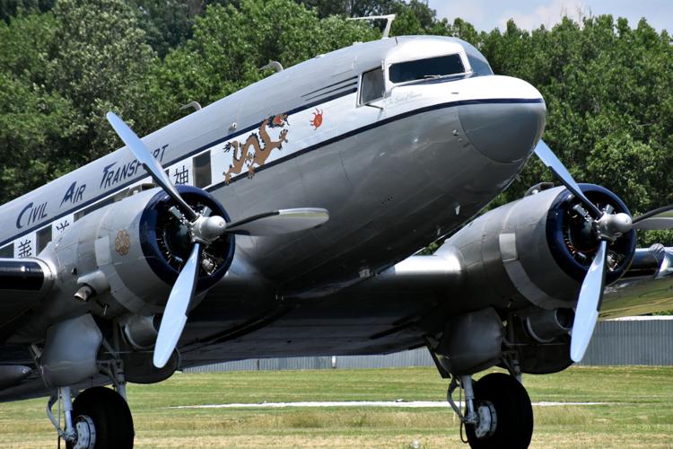Historic Planes Honor Shenandoah Valley WWII Veterans With D-Day ...