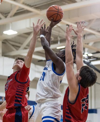 Basketball: Fort Defiance vs. LCA | Photo | dnronline.com