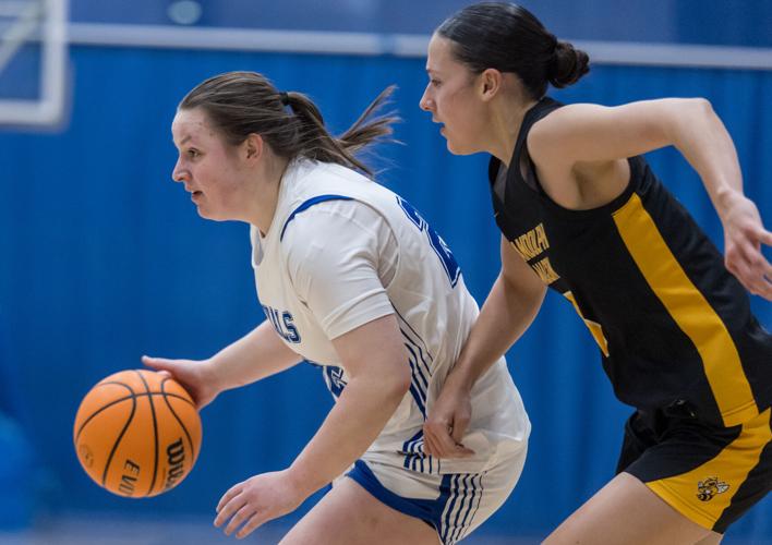 Royals put up valiant effort, but ultimately suffer eighth consecutive ...