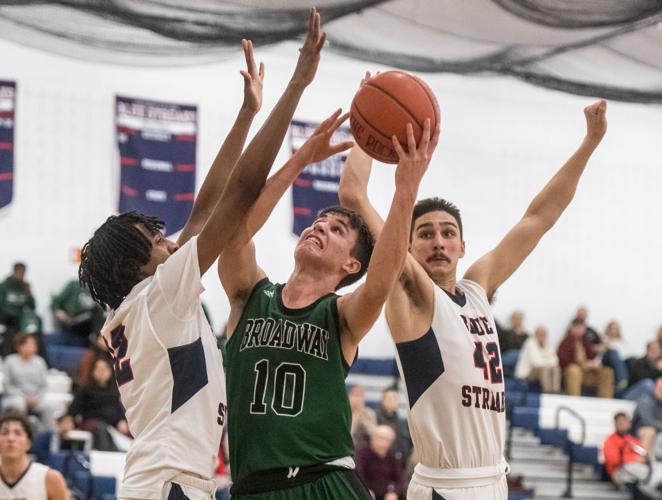 Basketball: Harrisonburg vs. Broadway | Photo | dnronline.com