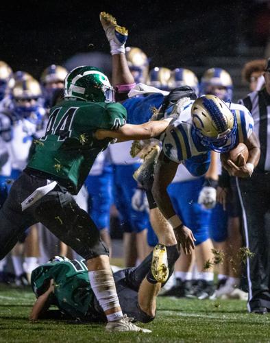 Football: Broadway vs. Central | Photo | dnronline.com