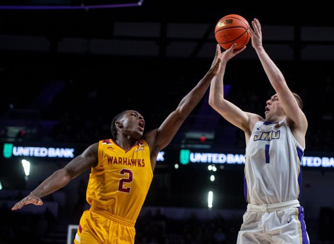 Tight Defense Gets Dukes Past Warhawks | Sports | dnronline.com