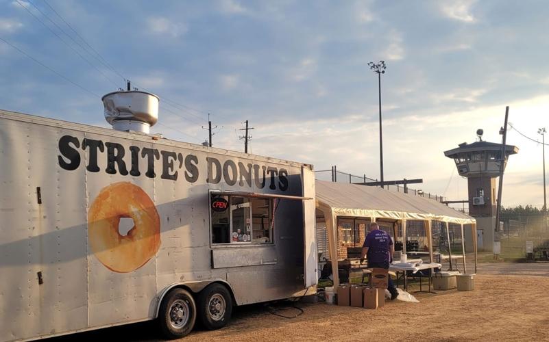 Strite’s Donuts raises money for prison ministry | Services | dnronline.com