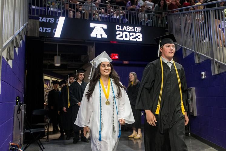 Turner Ashby Graduation | Photo | dnronline.com