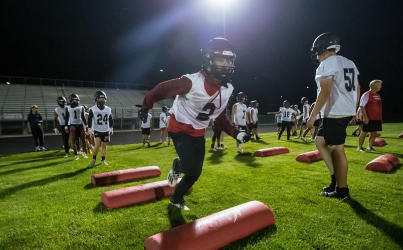 Eagles Open Preseason Camp Under The Lights | Sports | dnronline.com
