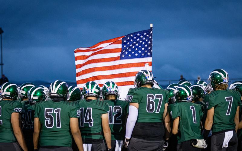 Football: Broadway vs. Central | Photo | dnronline.com